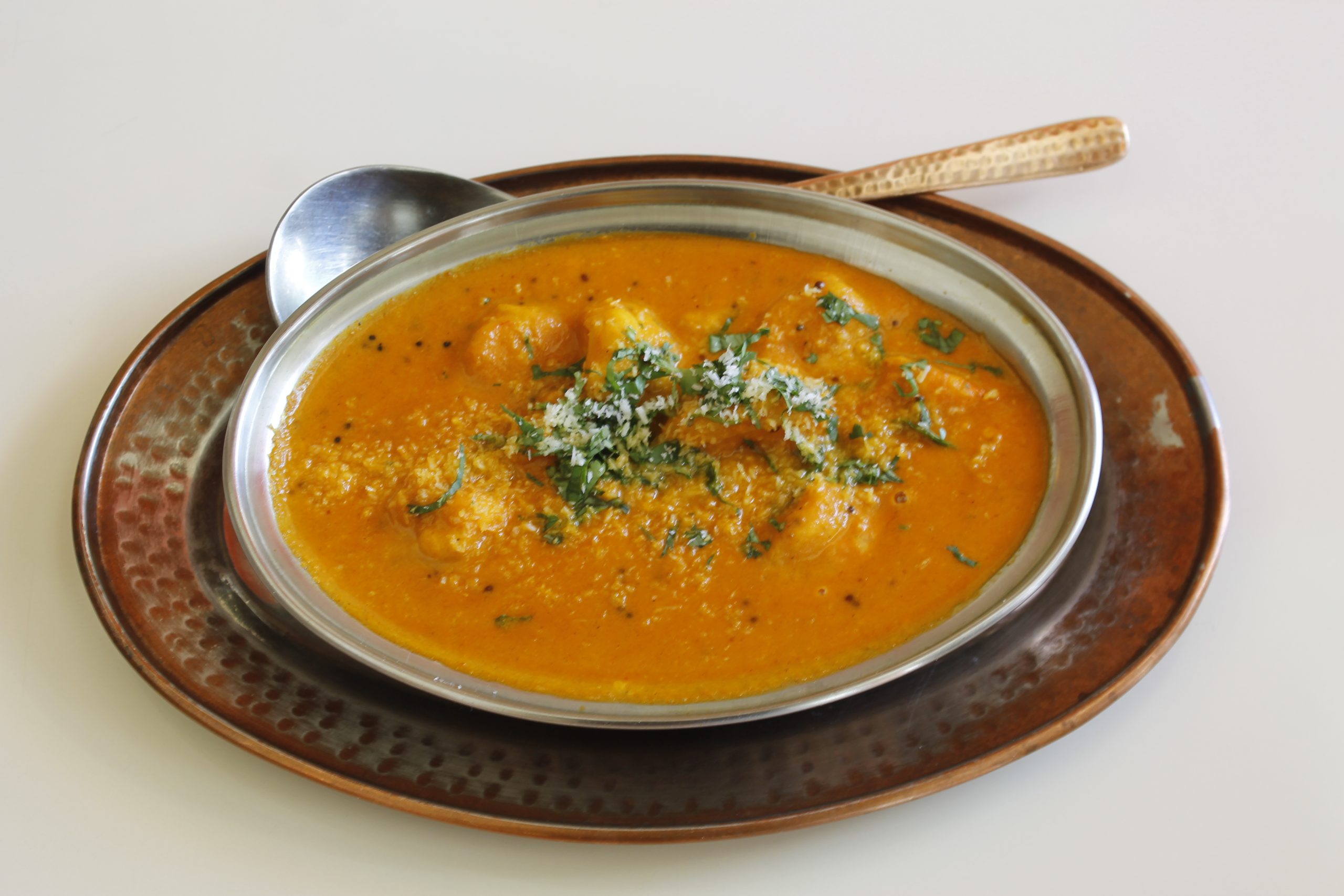 Goan Jhingha :Camarones En Salsa De Curry A Base De Coco – Saffron Chile
