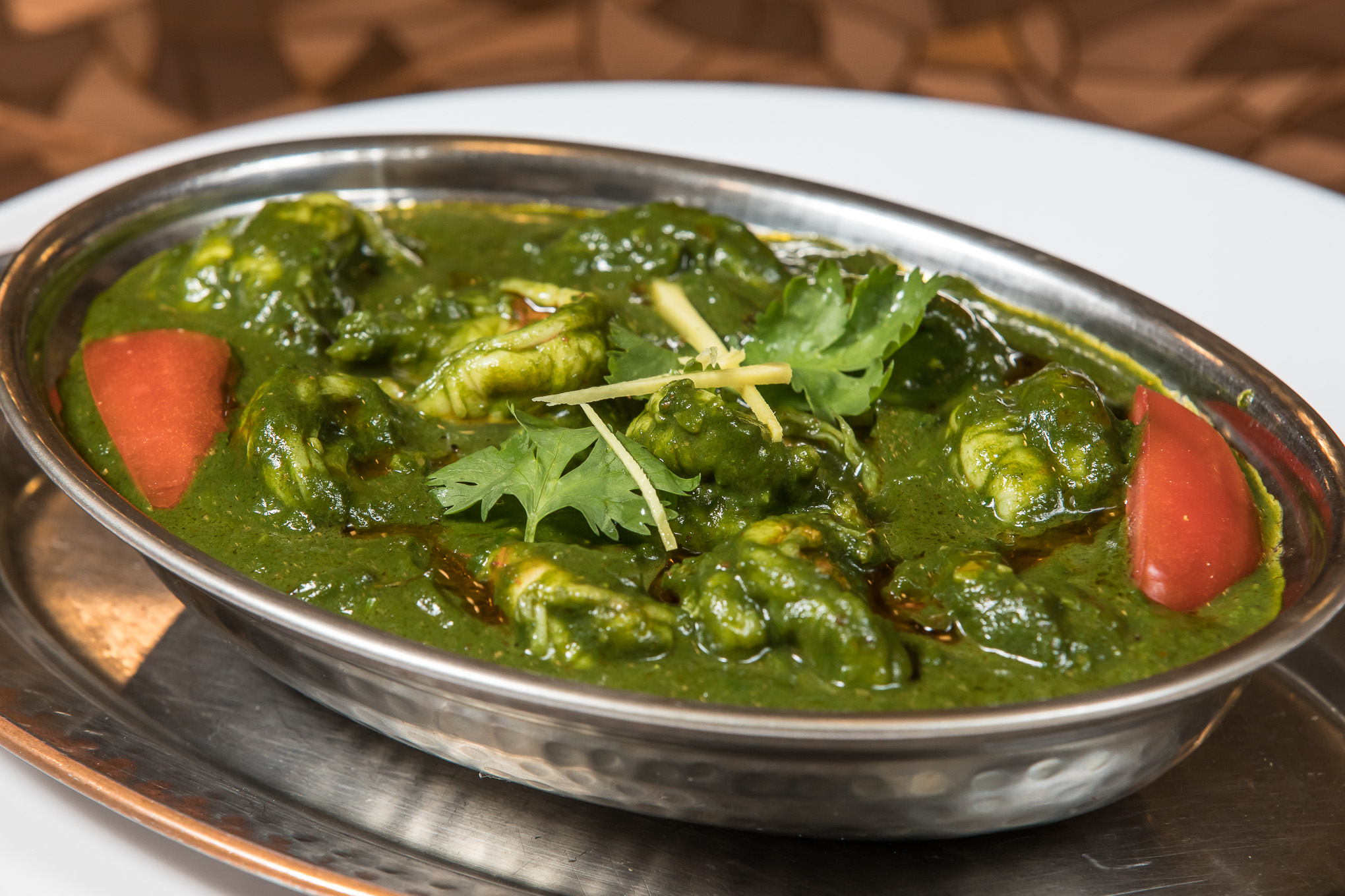Saag Jhingha : Camarones En Salsa De Espinaca Y Aliños – Saffron Chile
